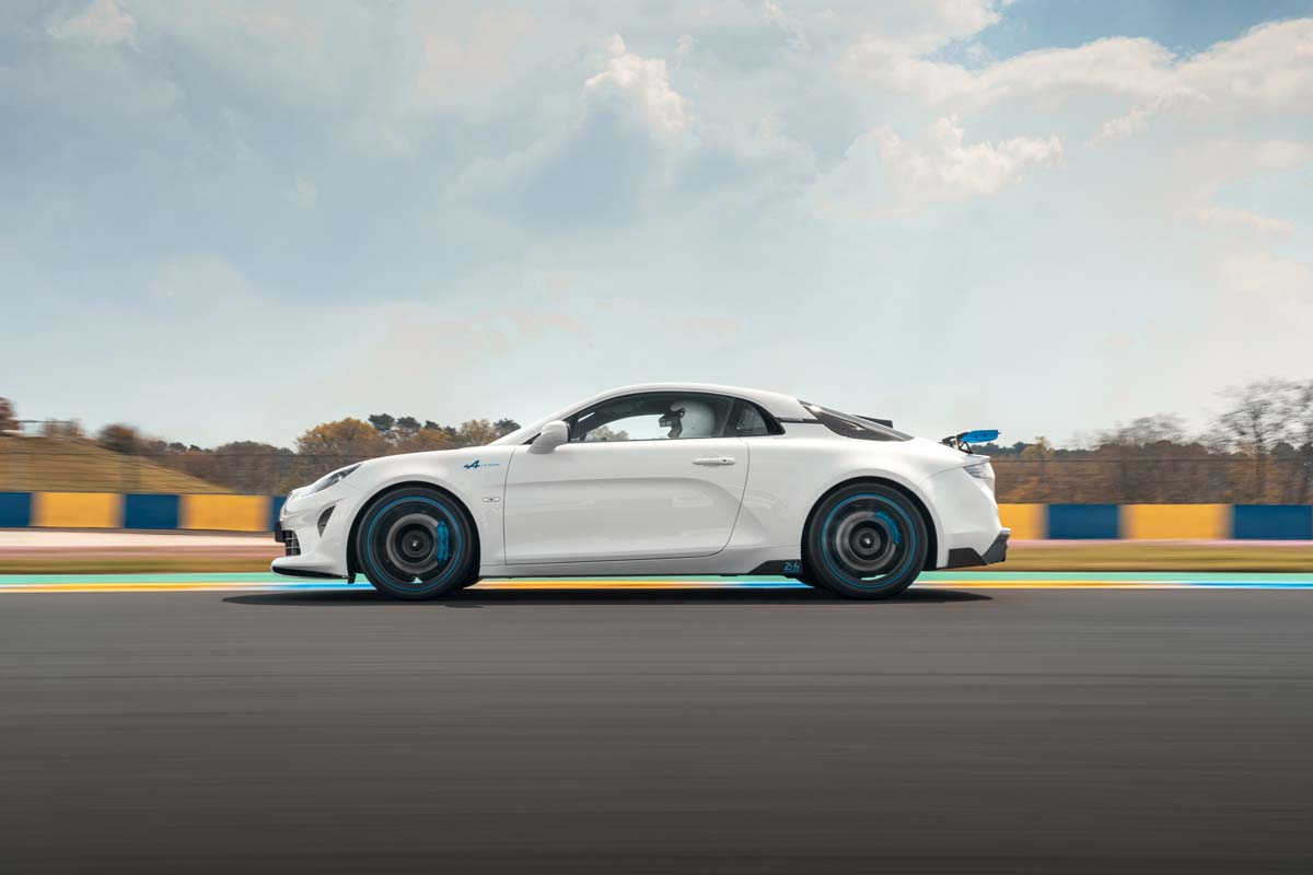 ALPINE REVEALS A110 R LE MANS EDITION - JUST CARS