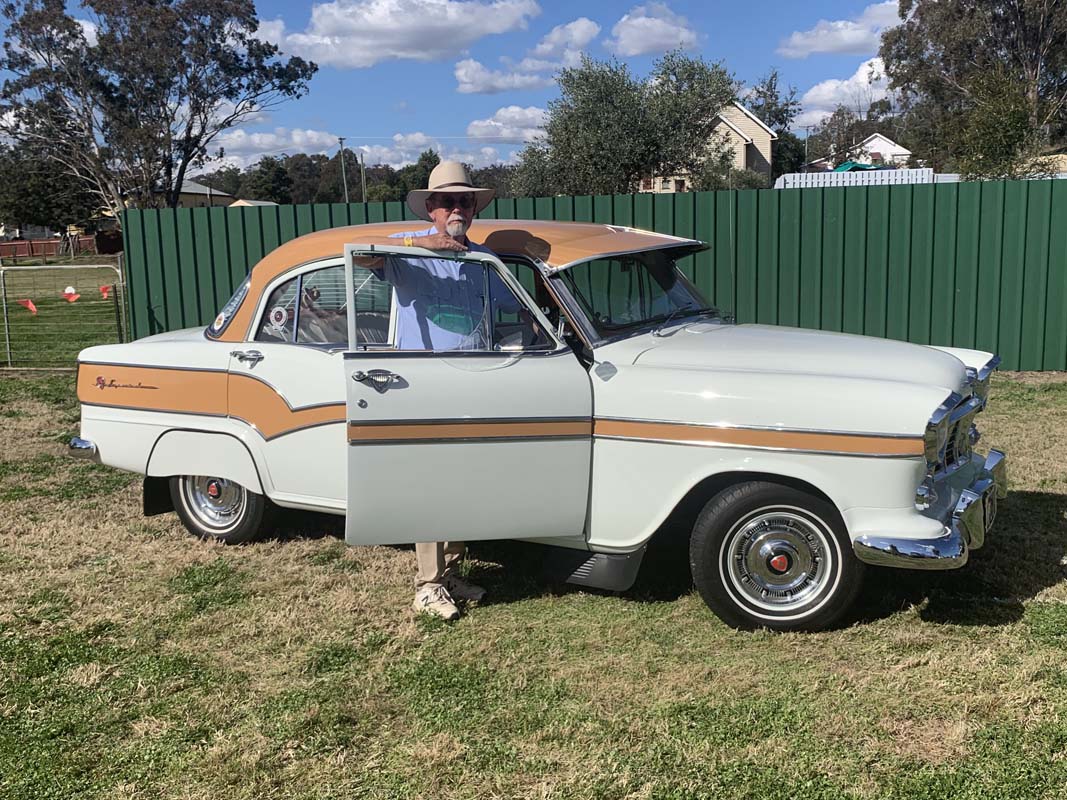 DEAN AMOS TAKES EMOTIONAL 7TH WIN AS HISTORIC LEYBURN - JUST CARS