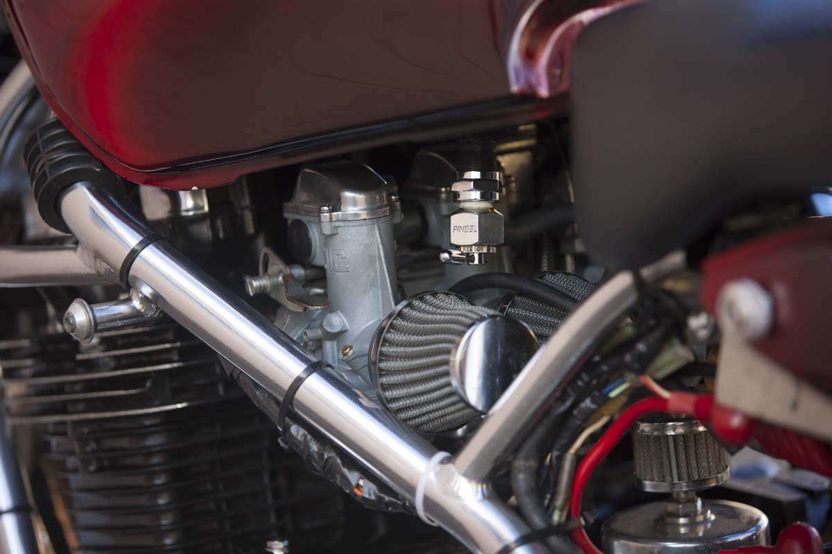 FEATURE - MOTO MARTIN KAWASAKI - JUST BIKES